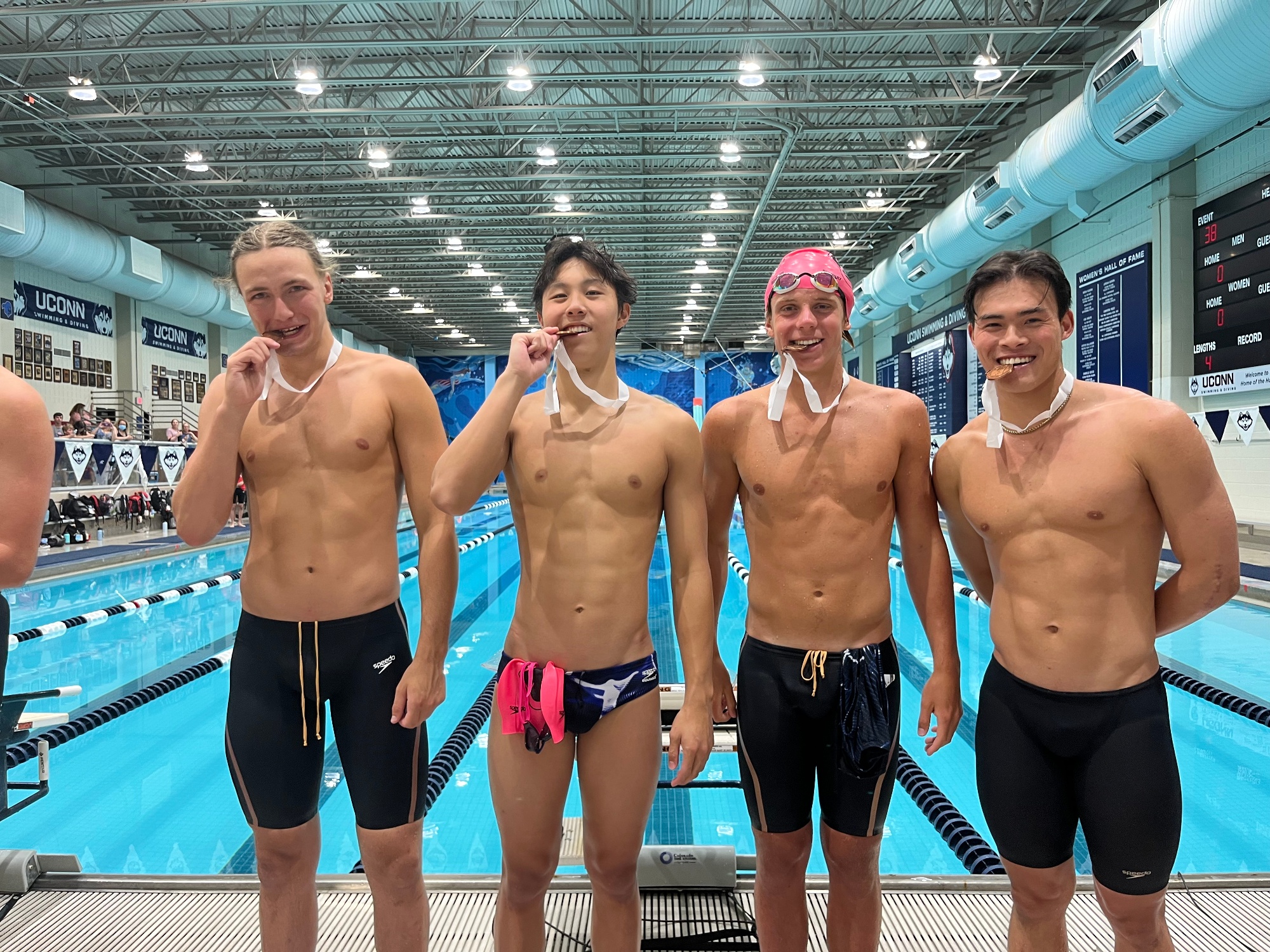 Bulldog Swimming - CT Home